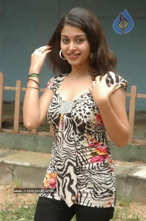 Naga Sri Hot Photos Photo 21 Of 53