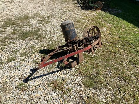 1 Row Ground Driven Planter Bigiron Auctions