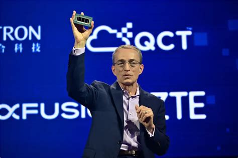 英特爾ceo：晶片禁令限制太強會促使中國打造自研晶片，要小心平衡 宅中地