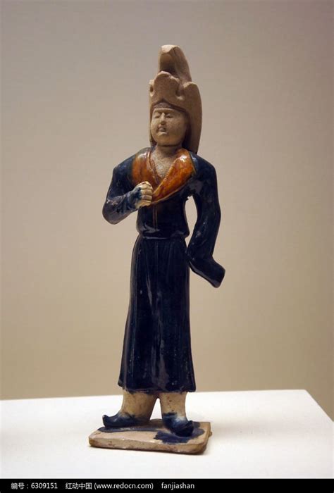 唐（公元618 907年）蓝釉胡装女陶俑高清图片下载 红动中国