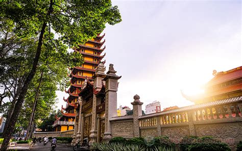 Top 15 Ngôi Chùa đẹp Nhất Sài Gòn