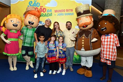 São João Da Bicharada Parceria Musical Entre Mundo Bita E João Gomes Lota Sessão Especial Com