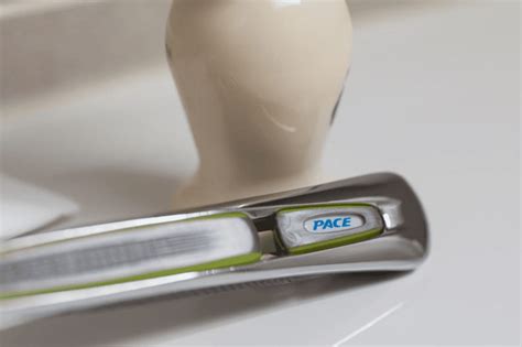 Dorco Pace6+ Razor - Ape to Gentleman