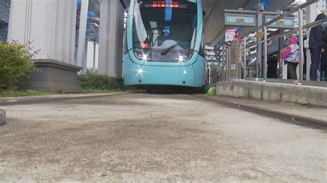 疏運雙北賞煙火旅客 淡海輕軌42小時不打烊｜四季線上4gtv