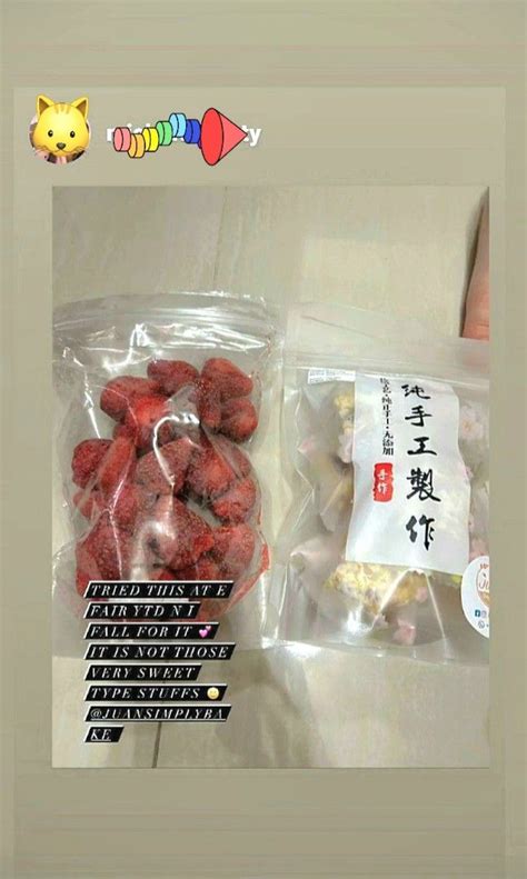 Strawberry Snowflake Crisp Food And Drinks Homemade Bakes On Carousell