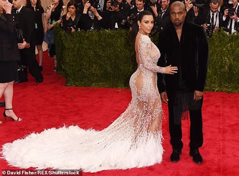 Kim Kardashians Tiny Waist Sparks Shock Reaction As She Arrives At Met
