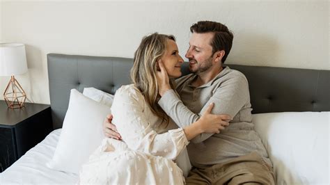 How To Make A Man Fall DEEPLY In Love With You Magnetize Your Man