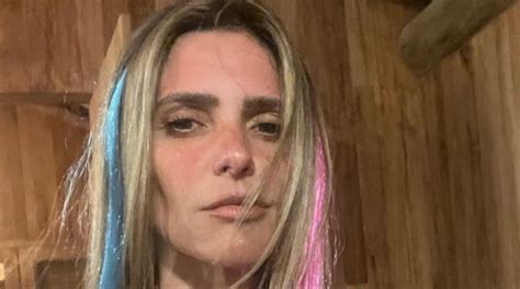 Fernanda Lima Posa Com Sua Filha Uma Boneca”