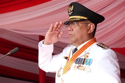 Gelar Upacara HUT Ke 77 Kemerdekaan RI Benyamin Momentum Bangkit