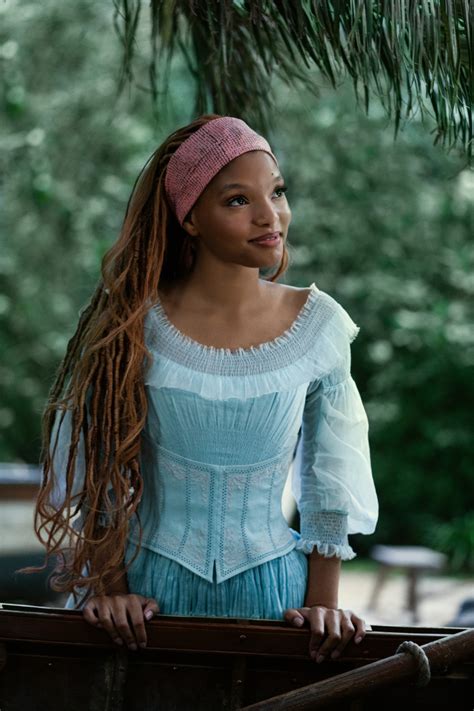 How Hair And Costume Help Bring Halle Baileys Ariel To Life In The