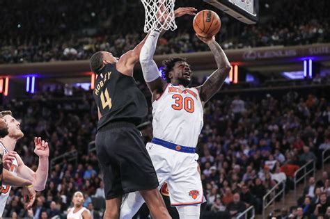 Julius Randle Dominating The Boards For Struggling Knicks