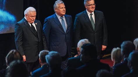 Kto był najlepszym prezydentem III RP Polacy wybrali najlepszą
