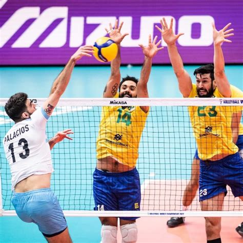 Brasil vence Argentina e se classifica à semi do Mundial de Volêi