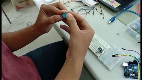 Rangkaian Sensor Suhu Dan Kelembaban TEKNIK MEKATRONIKA