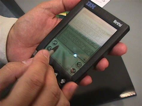 日本ibm、internet Worldでpda「workpad 日本語版」を参考出展