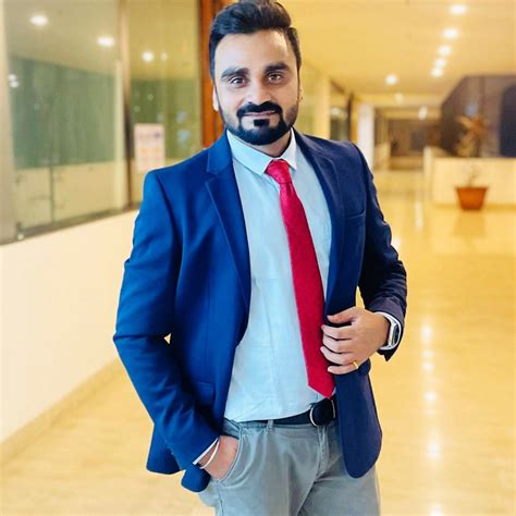 Aditya Chaudhary Senior Manager Landd Human Resources Bajaj Finserv