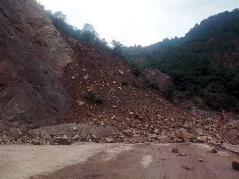 Landslide Blocks Jammu Srinagar National Highway Dailyexcelsior