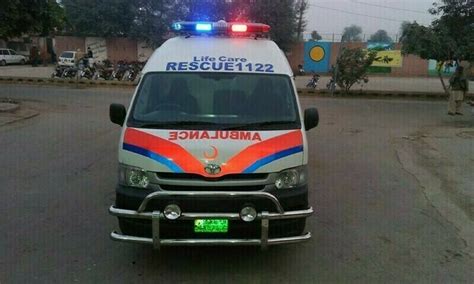 جامشورو ایم نائن موٹروے پر گاڑیوں میں تصادم، 3 افراد جاں بحق