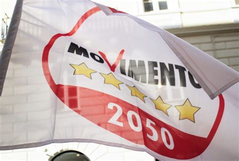 M5S Raccolta Firme In Puglia Per Referendum Autonomia E Salario Minimo