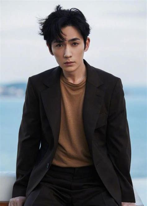 娛樂短訊：編劇否認懟鹿晗，朱一龍否認戀情猜測 每日頭條