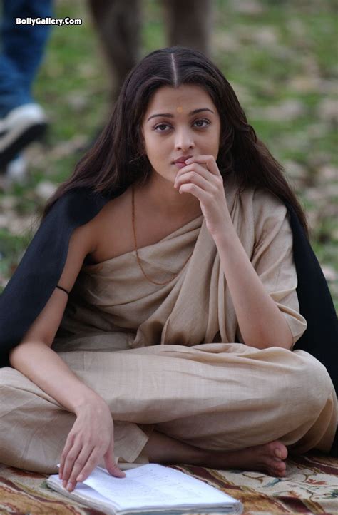 Cinima Stills Aishwarya Rai Rare Pictures