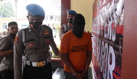 Dikejar Kejar Warga Residivis Pencuri Mobil Pikap Ditangkap Polisi Di