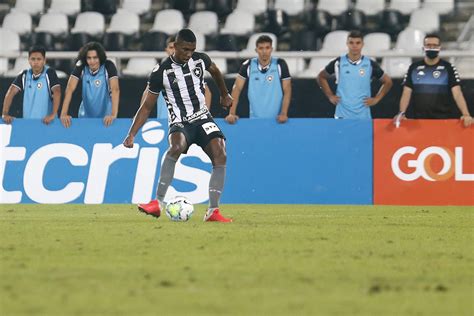 Krasnodar Sonda O Zagueiro Kanu Do Botafogojogada 10 Últimas