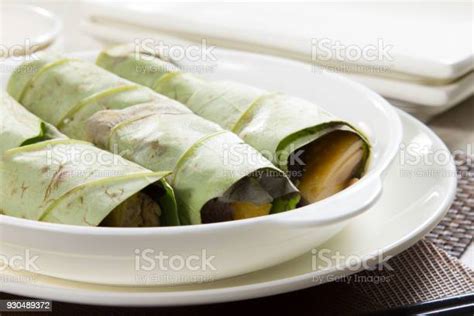 고기와 쌀 및 기타 재료 고기에 대한 스톡 사진 및 기타 이미지 고기 굽기 그릇 Istock
