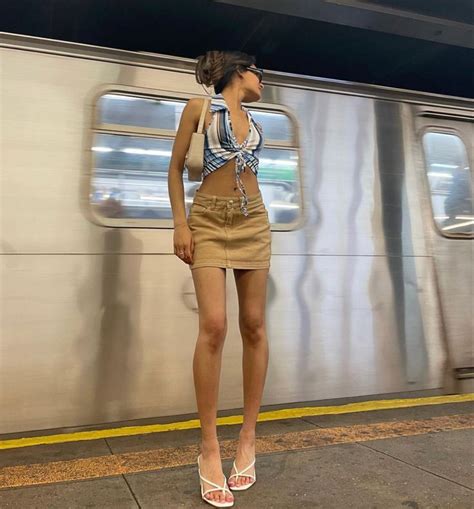 Subway Pic Girls In Mini Skirts Mini Skirts Summer Outfits