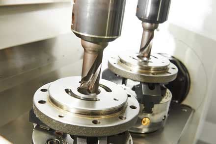 Know The Difference Between CNC Milling And CNC Turning