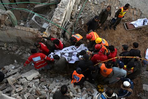 Over 60 Dead Mostly Police In Pakistan Mosque Blast Licasnews