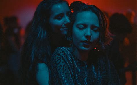 Dziewczyny czyli fińskie Sex Education w polskich kinach FDB