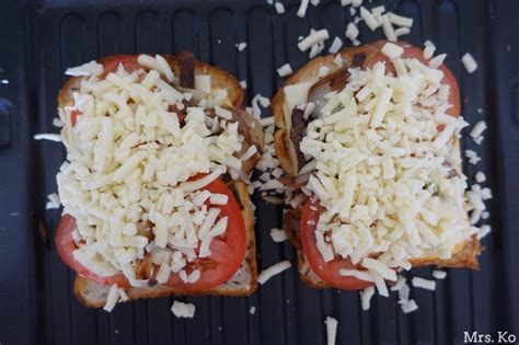필리 치즈 스테이크 샌드위치philly Cheesesteak Sandwich