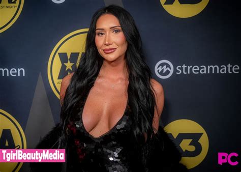 Bella Joie Xmas Nominations 2025 Red Carpet
