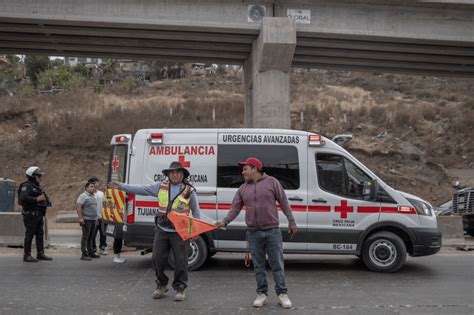 Motociclista Herido Tras Choque Múltiple Entre Un Tráile El Mexicano