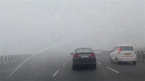 Delhi Records 38°c Wakes Up To This Winters Coldest Morning Dense