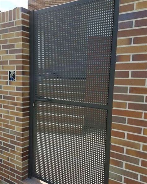 Calendario Implacable Unidad Puerta Chapa Perforada Precio Casa Tomar