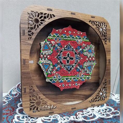 خرید و قیمت بشقاب دیوار کوب سفالی نقطه کوبی دارای لایه محافظ پلی استر