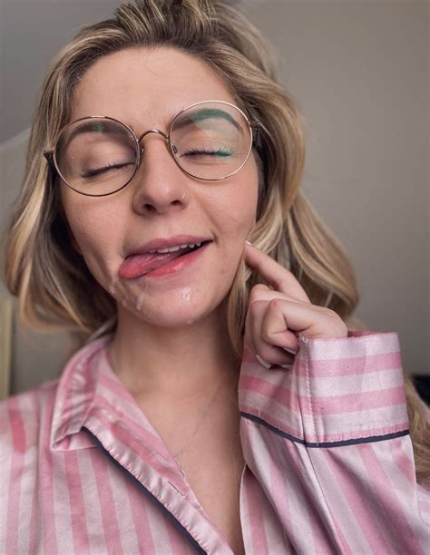 Pretty And Covered Rcumfetish