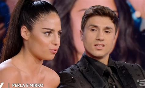 Perla Vatiero E Mirko Brunetti Si Baciano Alla Finale Del Gf Ci Siamo