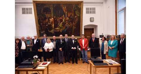 Наградиха следовниците на народните будители