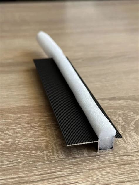 Купить Теневой П профиль разделительный для стен и потолка ПО 191 черный матовый 2 7 м в Москве