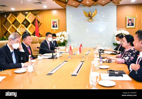 Jakarta Indonesia 5th Oct 2022 Chen Zhu 2nd L Vice Chairman Of