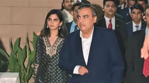 Isha Ambani S Affordable Emerald Ensemble A Stylish Surprise For