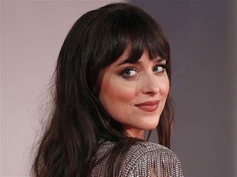 Dakota Johnson Wants Everyone To Buy Sex Toys For Christmas The Independent