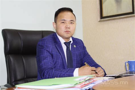 Өмгөөлөгч С Баянмөнх Зээлдэгч зээлдүүлэгчийн харилцааг хуулиар зохицуулах нь зүйтэй