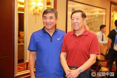 瀋陽：遼寧足球改革發展高峰論壇舉行 肇俊哲、李鐵等球星出席 每日頭條