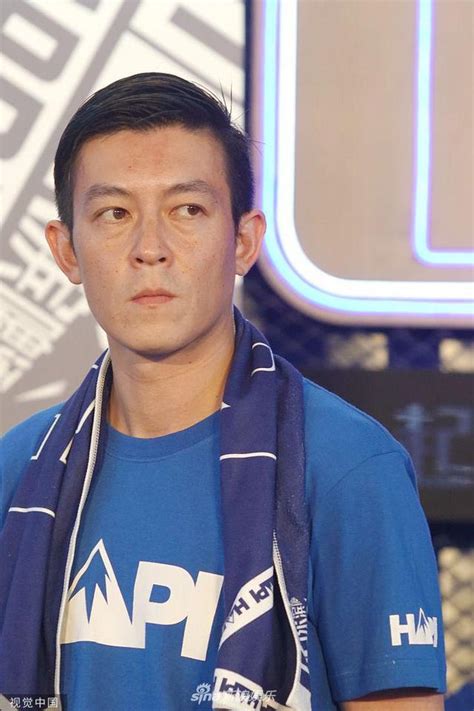 陈冠希素颜出席活动短发利落 穿豹纹裤玩转时尚新浪图片