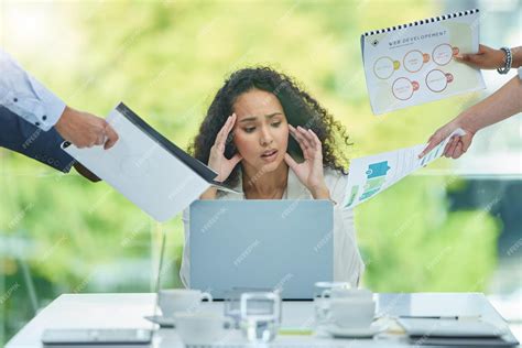 Premium Photo Stress Chaos And Business Woman On Laptop Multitasking