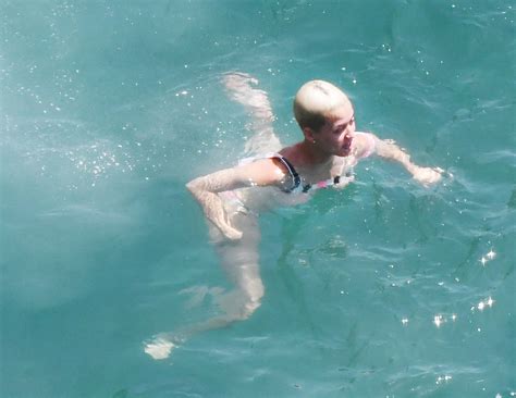 Celebs In The Spotlight Picture 20177originalkatyperrybikinimalfunction2017 07 01